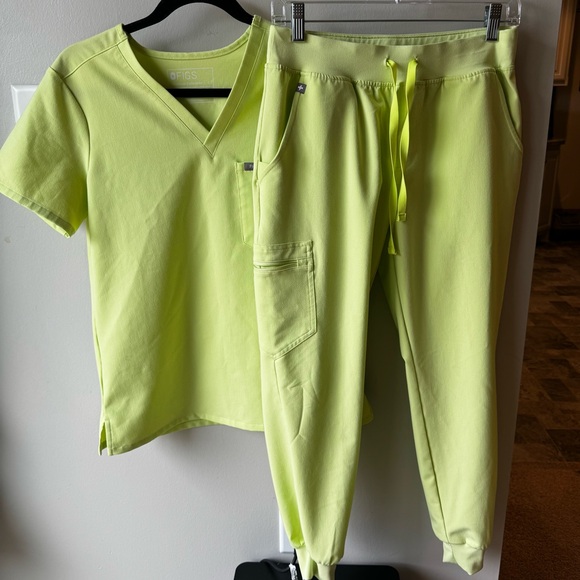 Figs | Pants & Jumpsuits | Figs Sea Mist Jogger Scrub Set Size Small ...